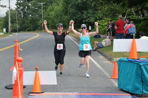 Cheer Station: Race Celebrations 8/26/13! - Women's Running