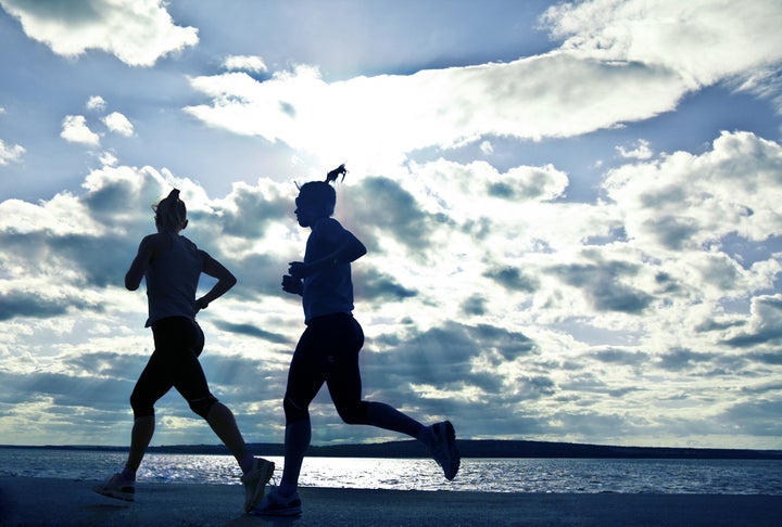 Here's 5 Ways You Can Be A Better Running Buddy