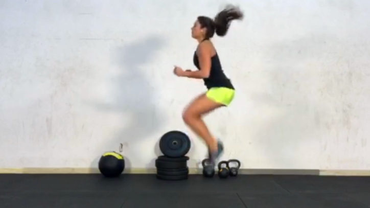 Leap Year Plyo Challenge: Tuck Jumps - Women's Running