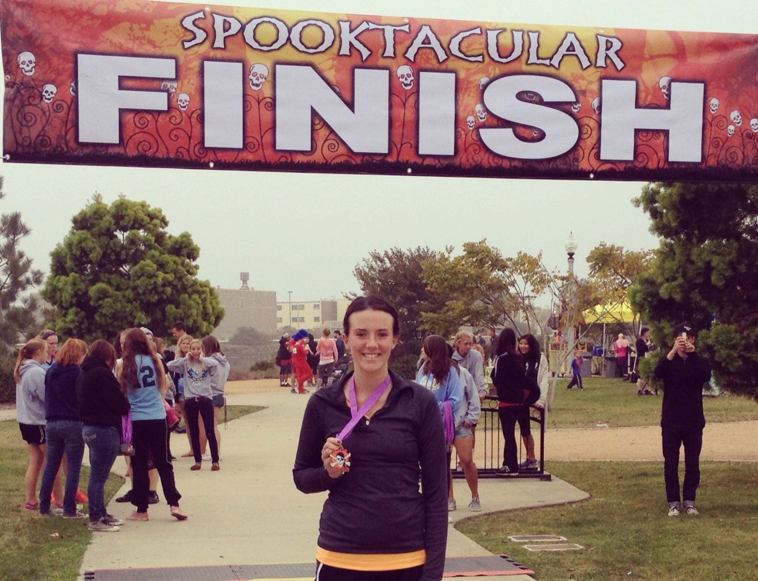 Cheer Station: Race Celebrations 10/28/13! - Women's Running